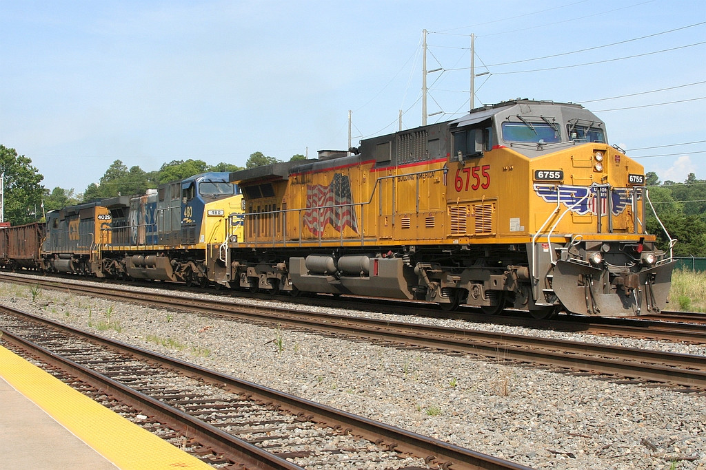 UP consist of NB freight